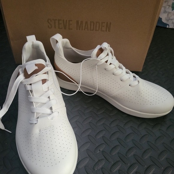 Steve Madden Shoes Steve Madden Prazer Sneakers Poshmark